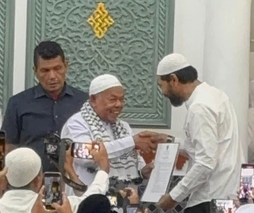 Pengukuhan Imam Besar Masjid Raya Baiturrahman: Harapan Baru untuk ...
