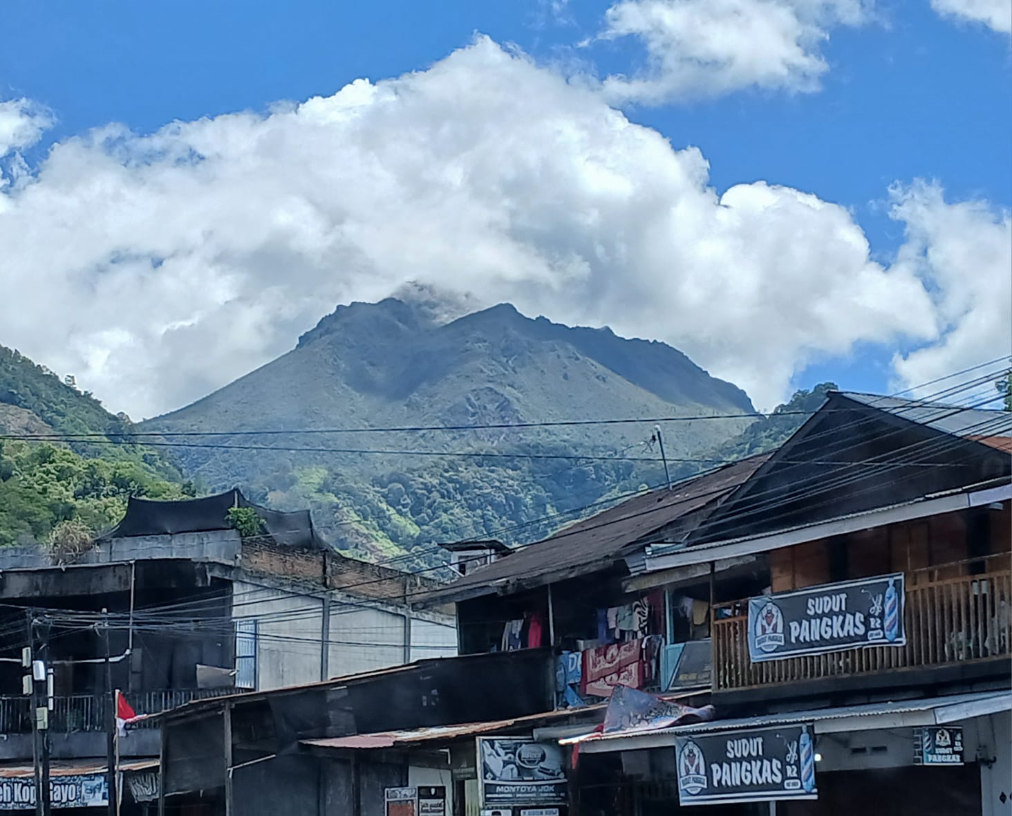 Status Gunung Burni Telong Aceh Kembali Naik Level Waspada Pasca Gempa